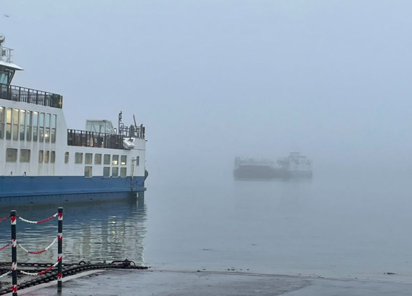 Passengers stuck on Torpoint Ferry as it breaks down in River Tamar ...