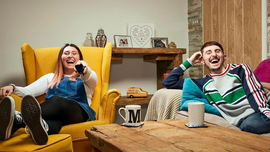 Gogglebox's Pete Sandiford announces engagement to girlfriend Paige Yeomans