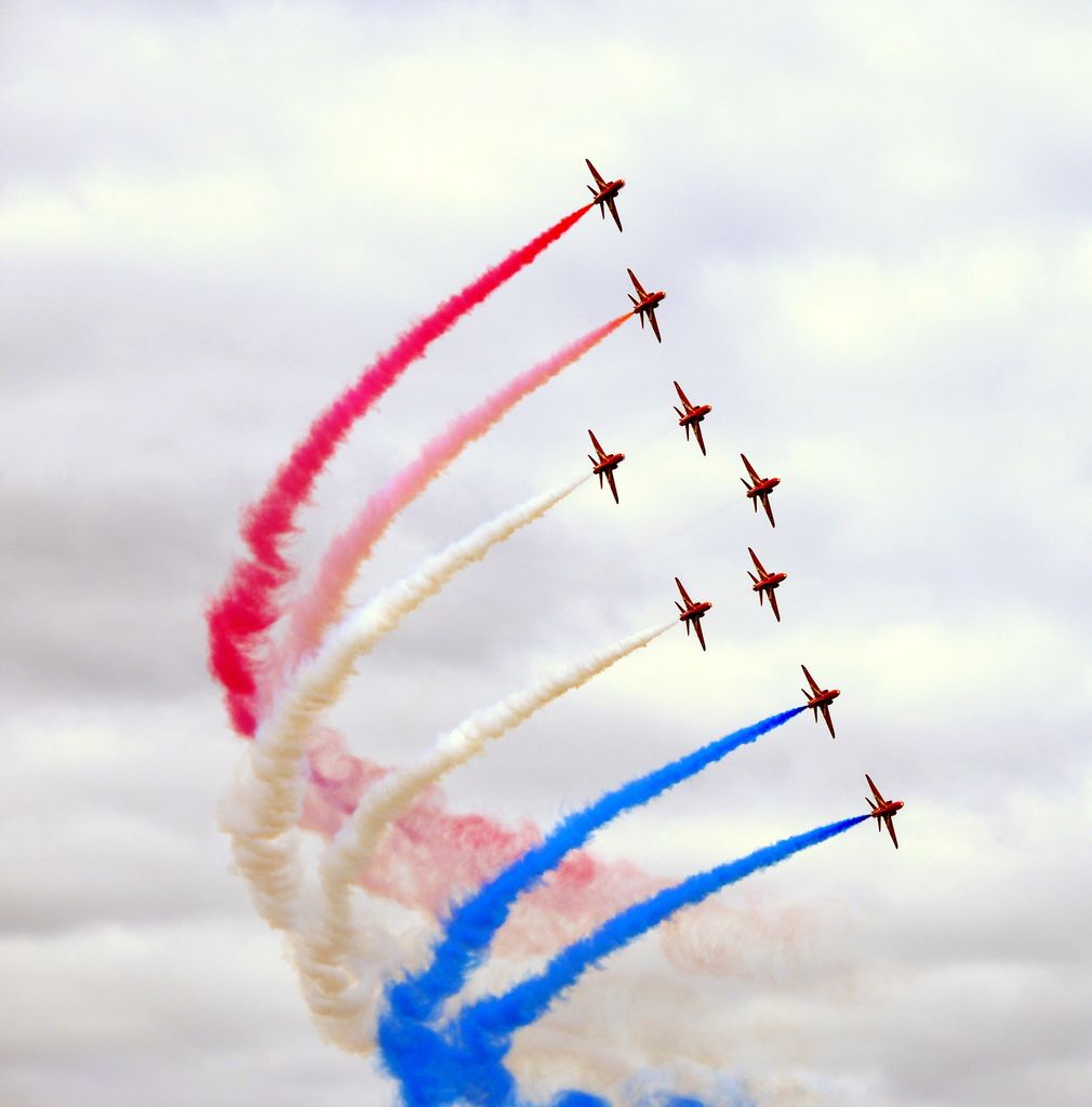 Red Arrows back in the skies | News - Greatest Hits Radio (Peterborough)