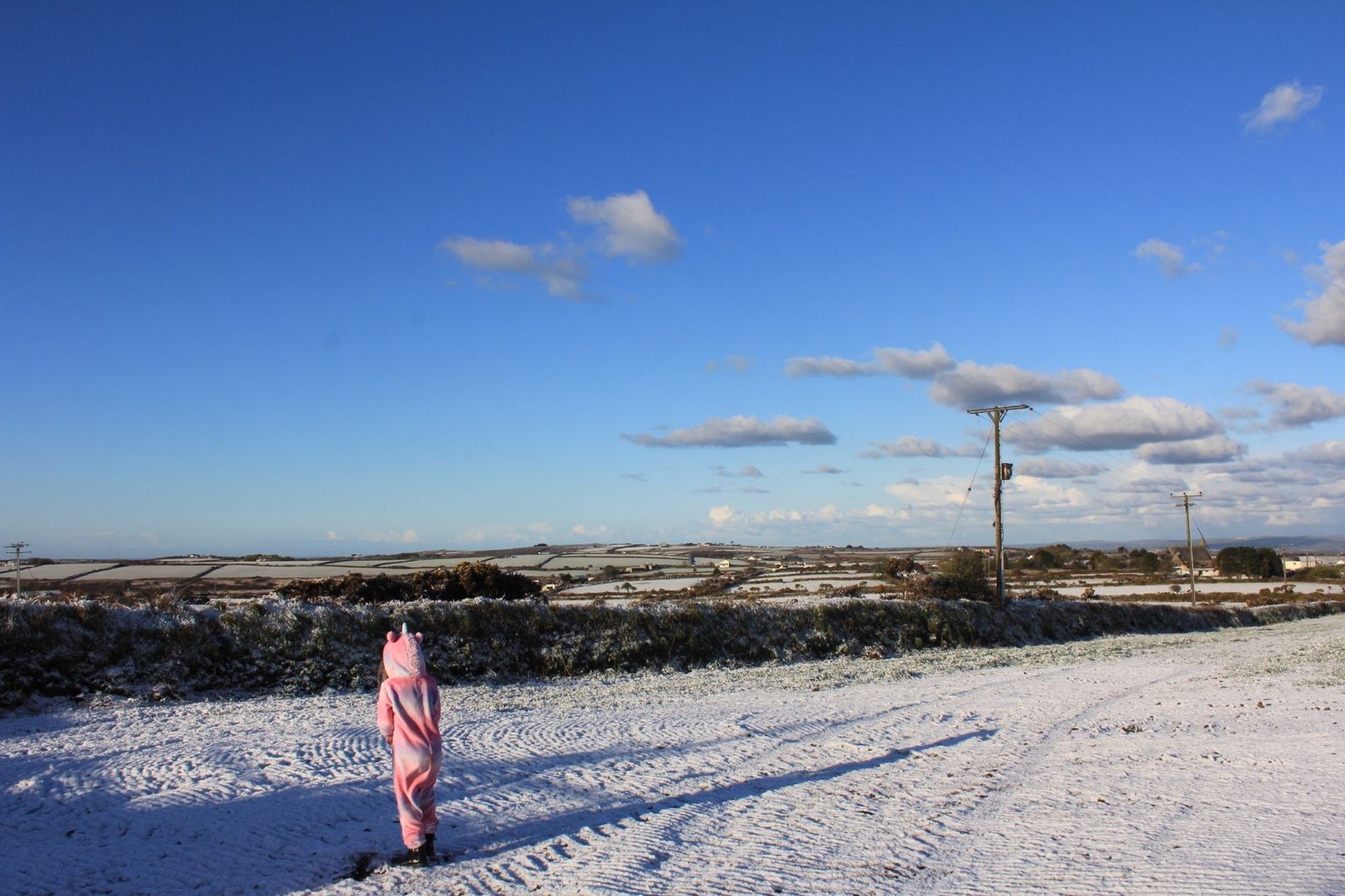 Parts of Cornwall wake up to snow in April