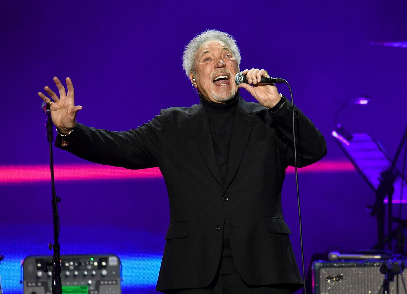 Tom Jones releases new single 'Pop Star'