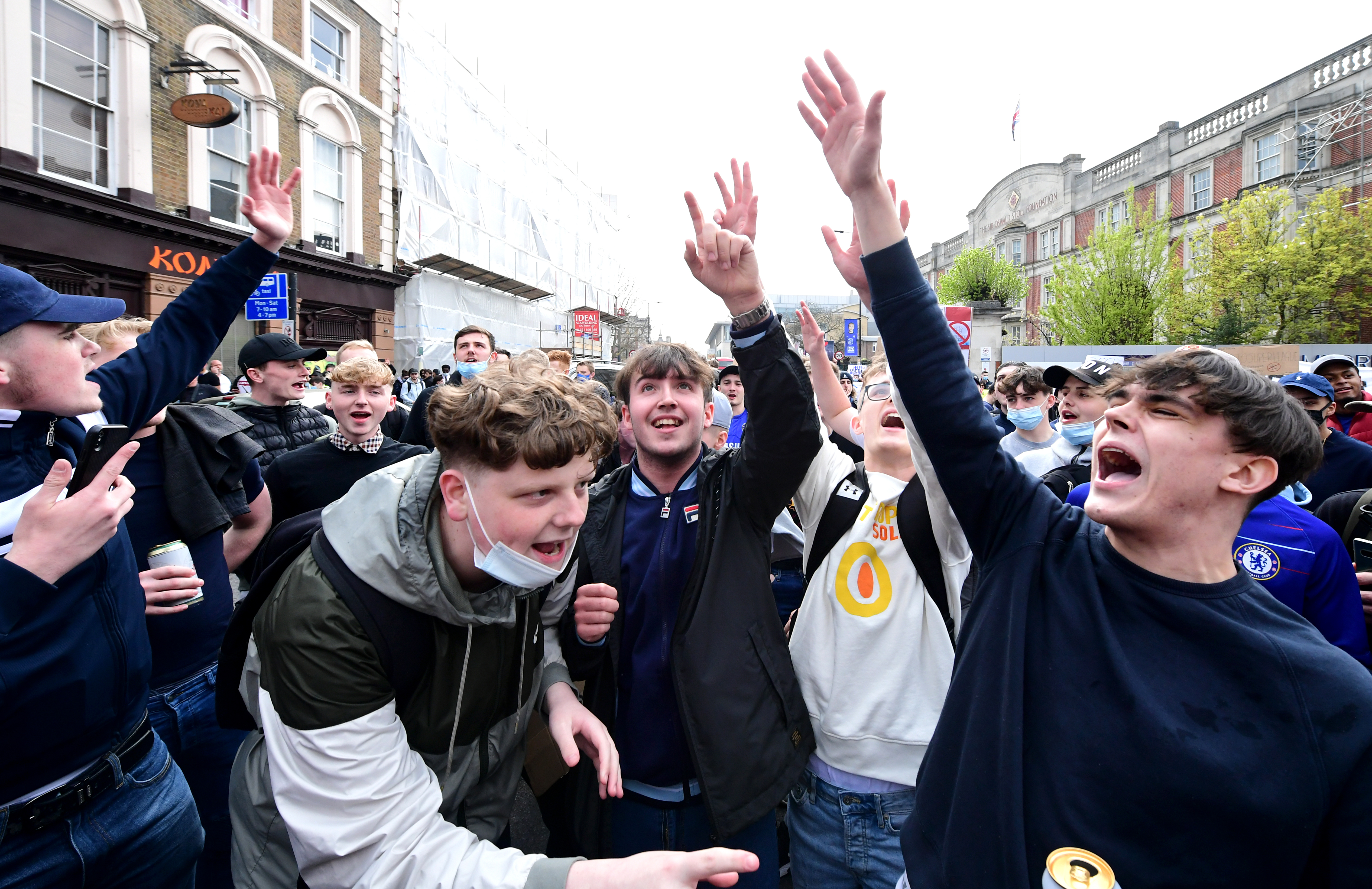 London fans & players celebrate as all six English teams withdraw from ...