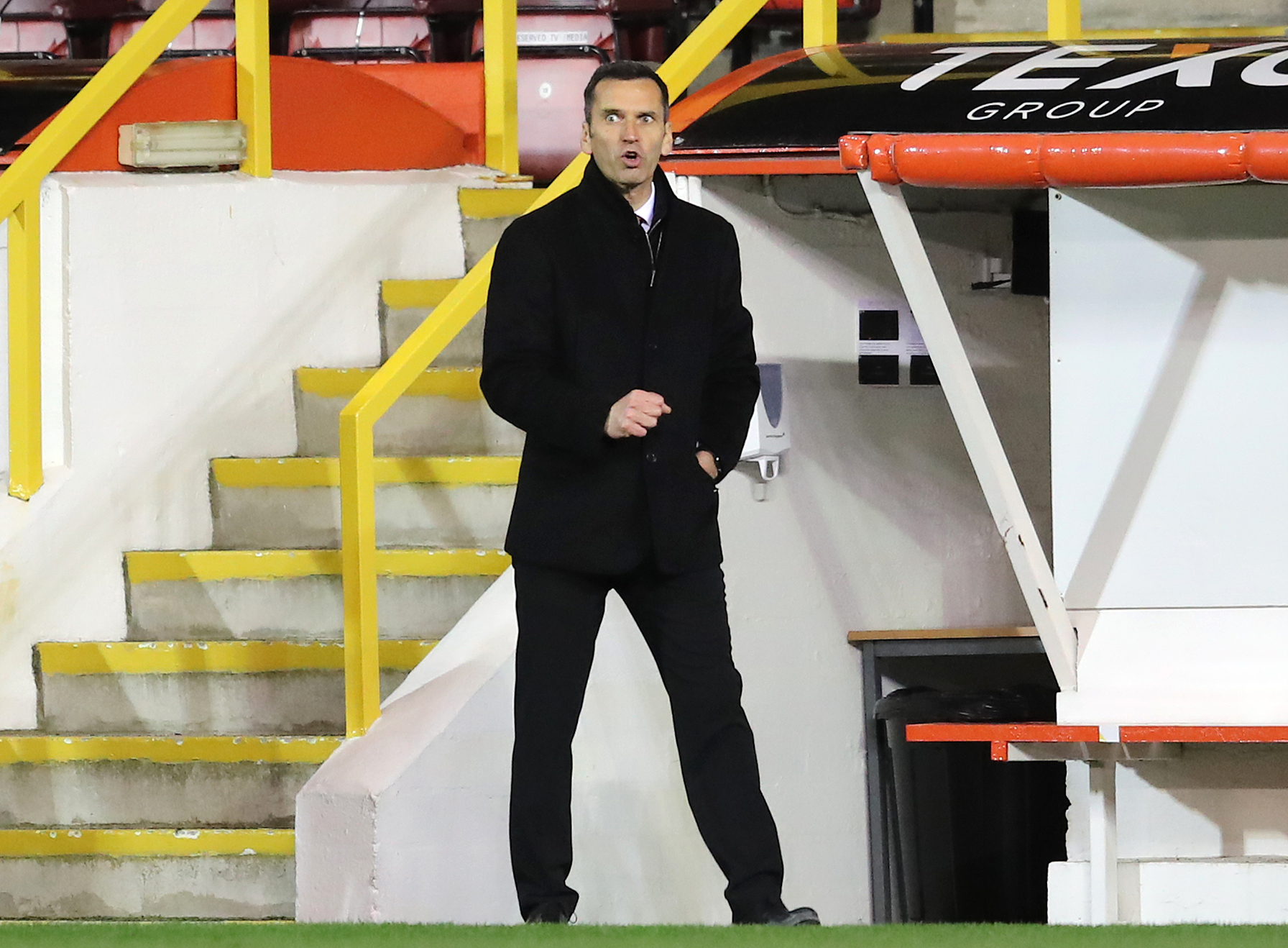 Aberdeen manager Stephen Glass threatens to drop players after defeat ...
