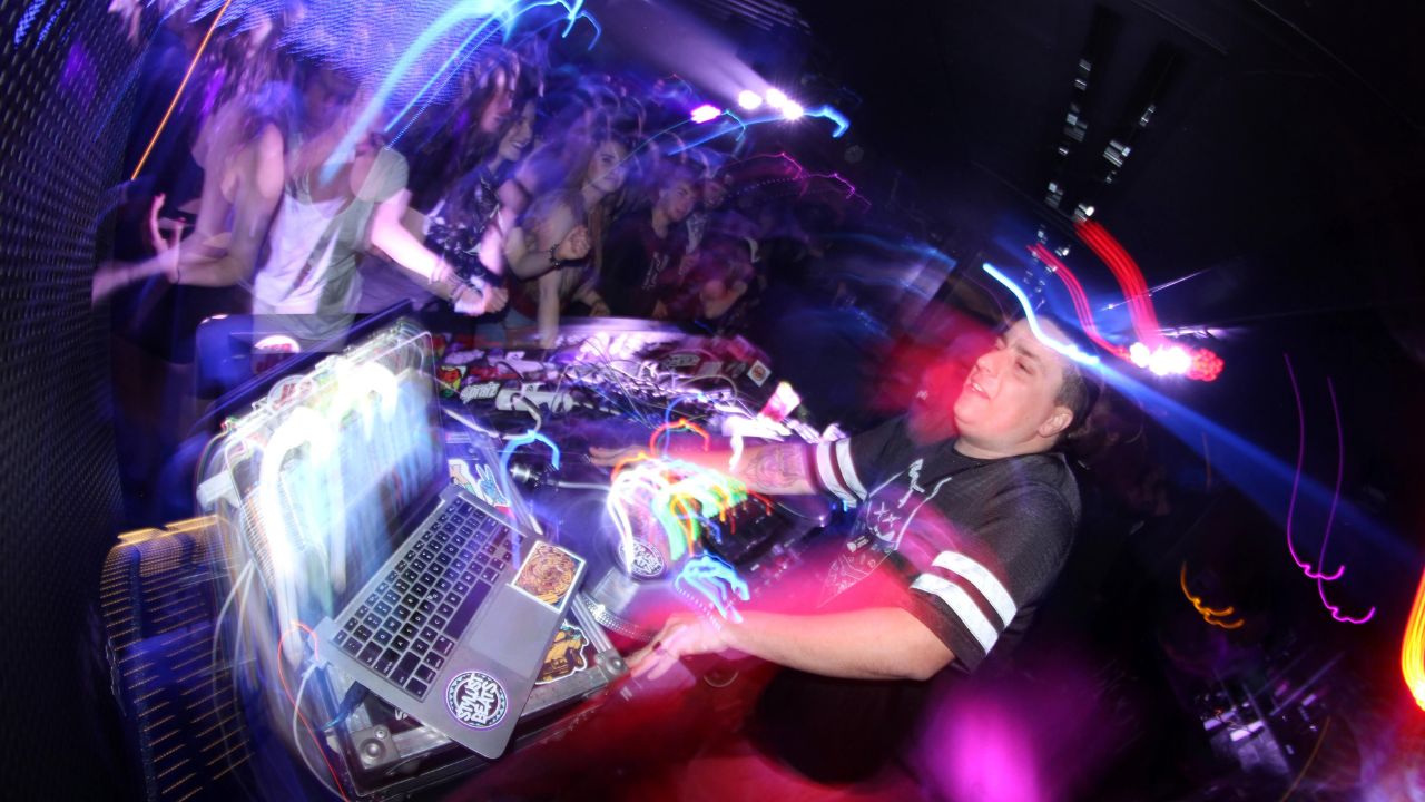 Cringeworthy clubbing moments we would all rather forget! | Nostalgia ...