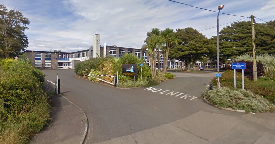 Cornish school goes into lockdown amid 'potentially serious incident ...