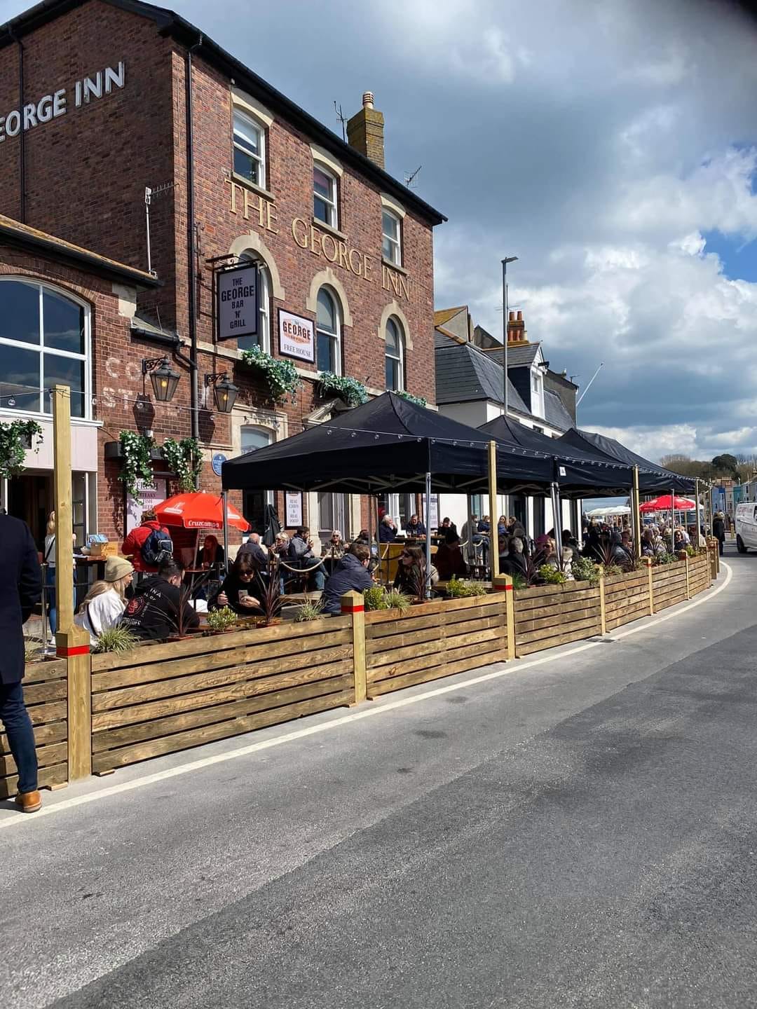 A group of Weymouth bars and restaurants have grouped together to curb ...