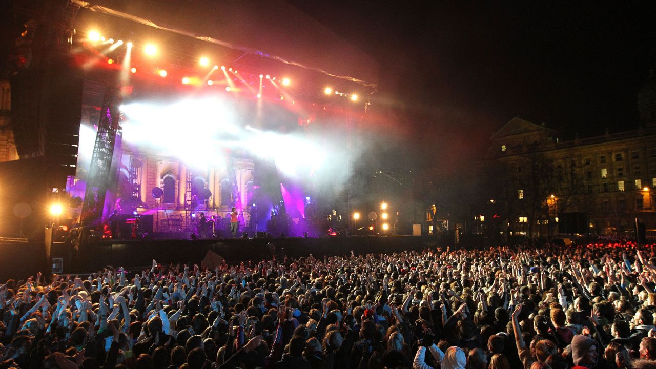 The latest rules for live music and events in Northern Ireland | Events ...