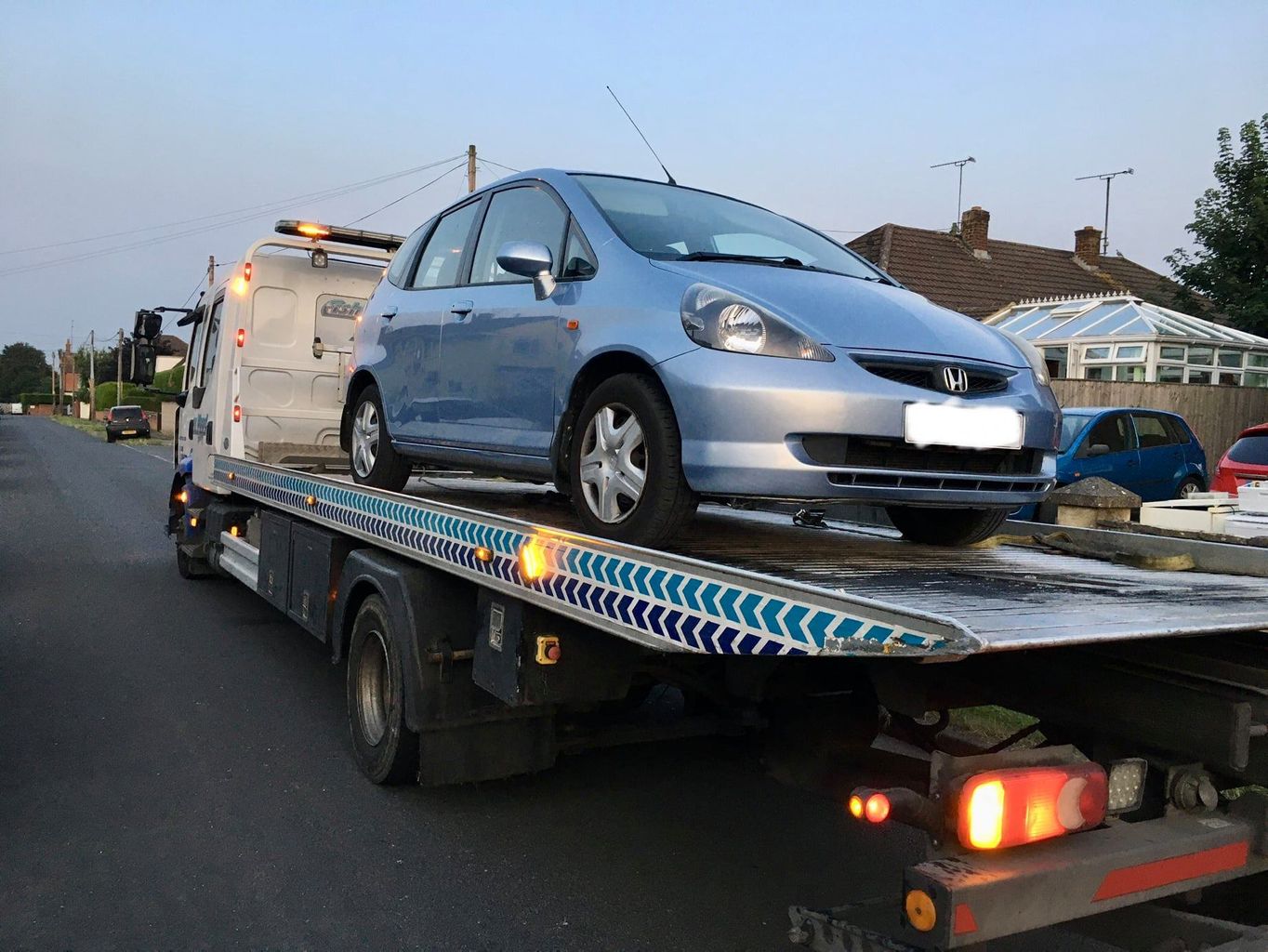Two vehicles with no insurance seized in Durrington and Salisbury