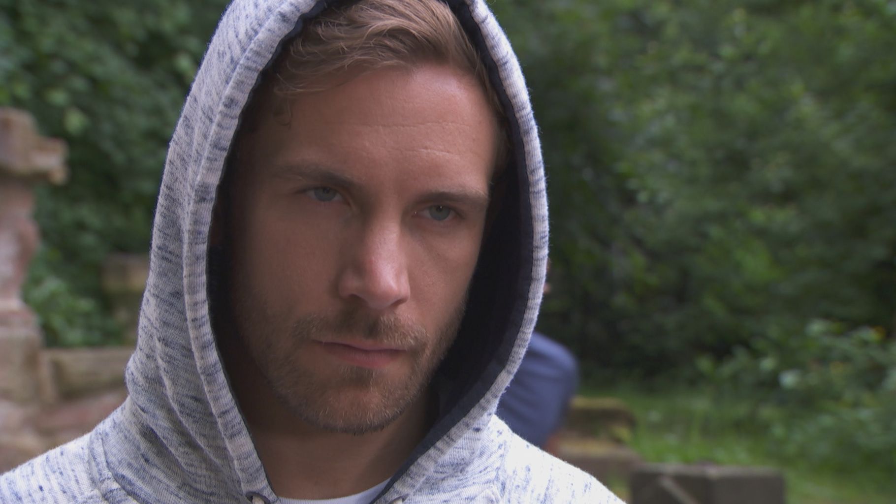 Hollyoaks spoilers: Brody returns and breaks into Sienna's house