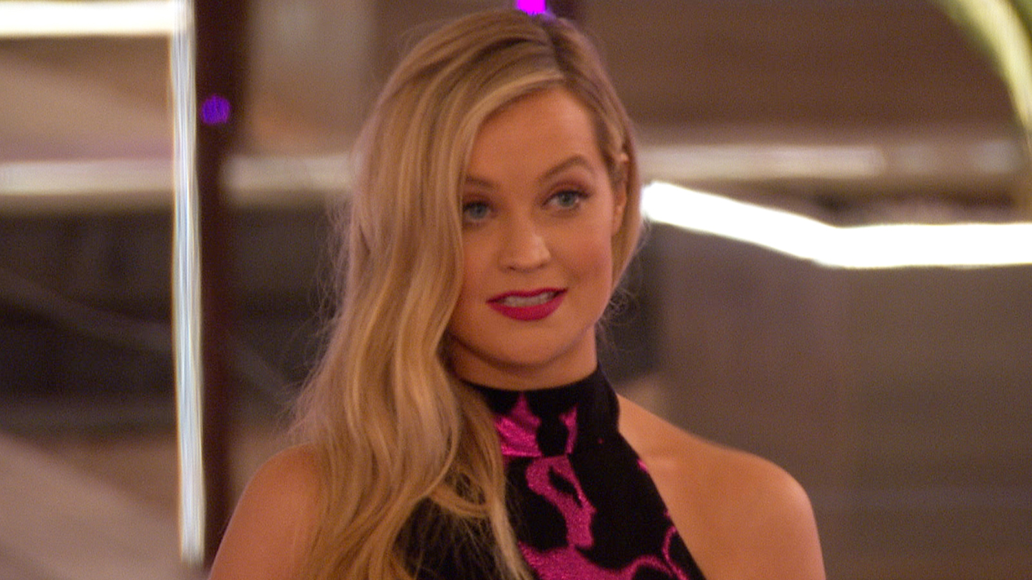 Why does Laura Whitmore not have to isolate when she returns to the UK ...