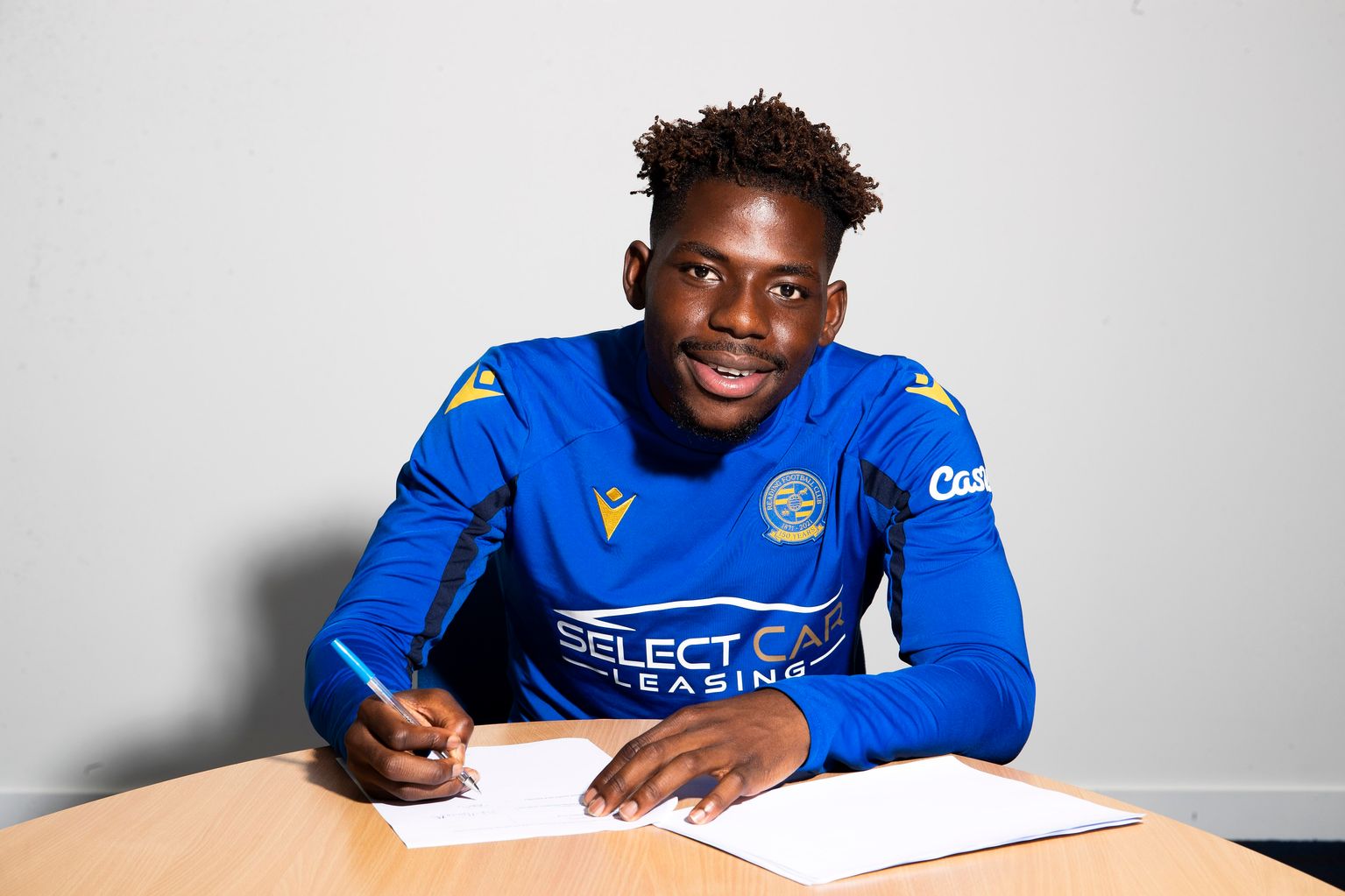 Reading FC sign their first player in months | News - Greatest Hits ...