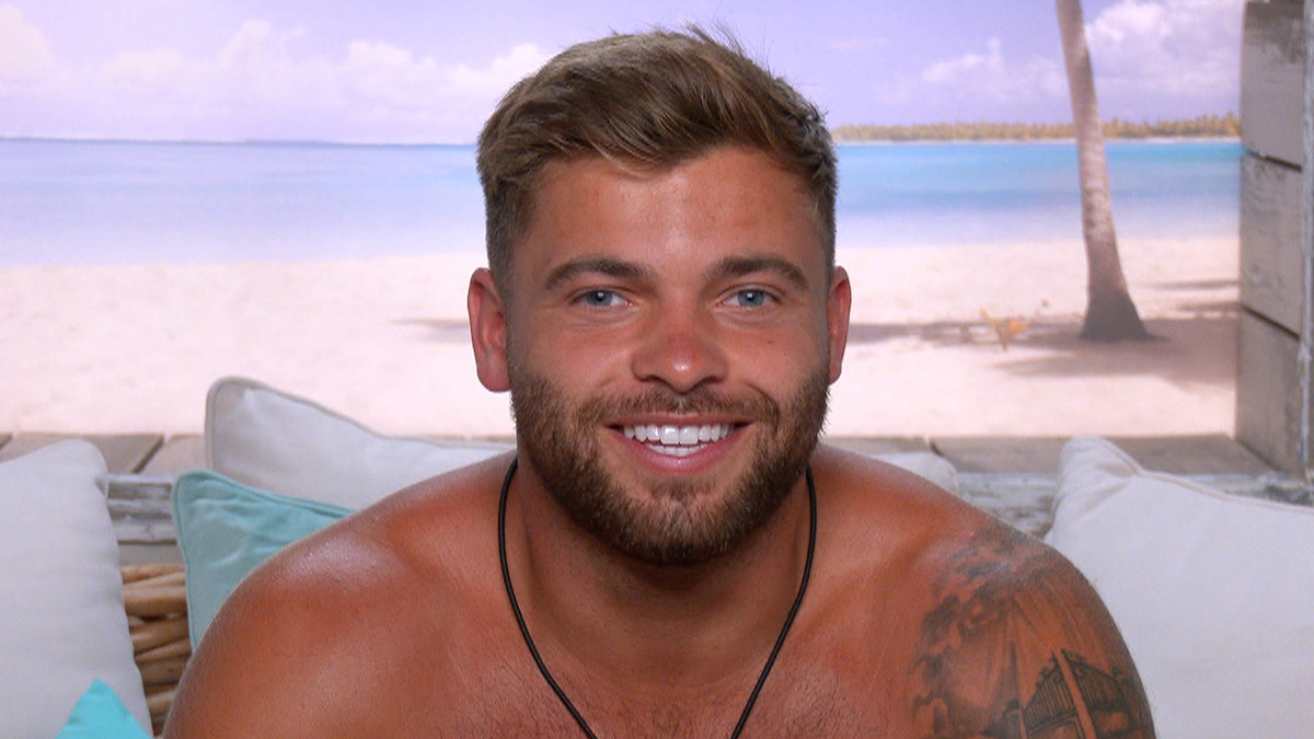 Love Island: Jake's dad DEFENDS his son over 'showmance' claims