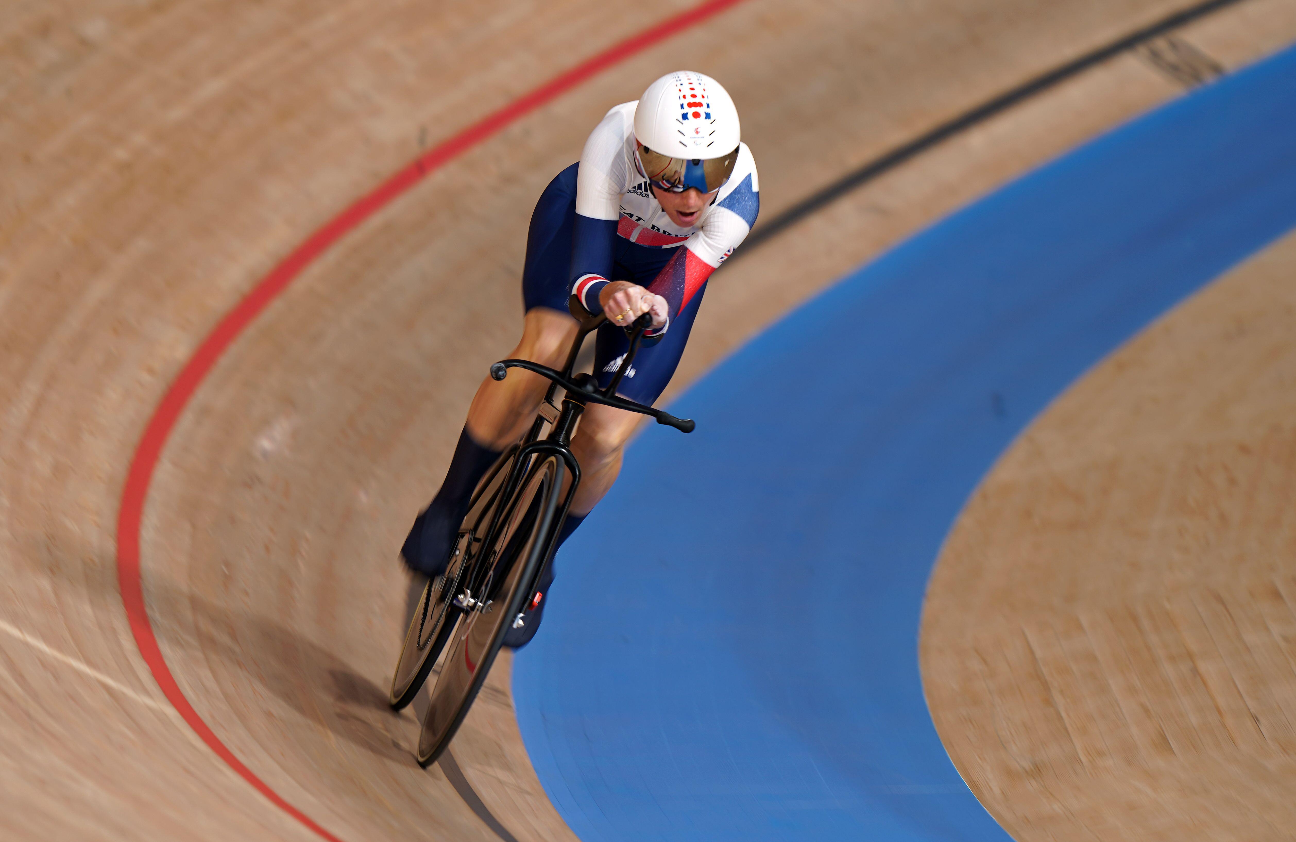 Dame Sarah Storey takes gold