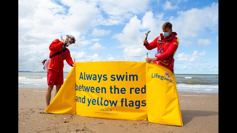 Lifeguards rescue 17 from sea near Bournemouth Pier | News - Hits Radio