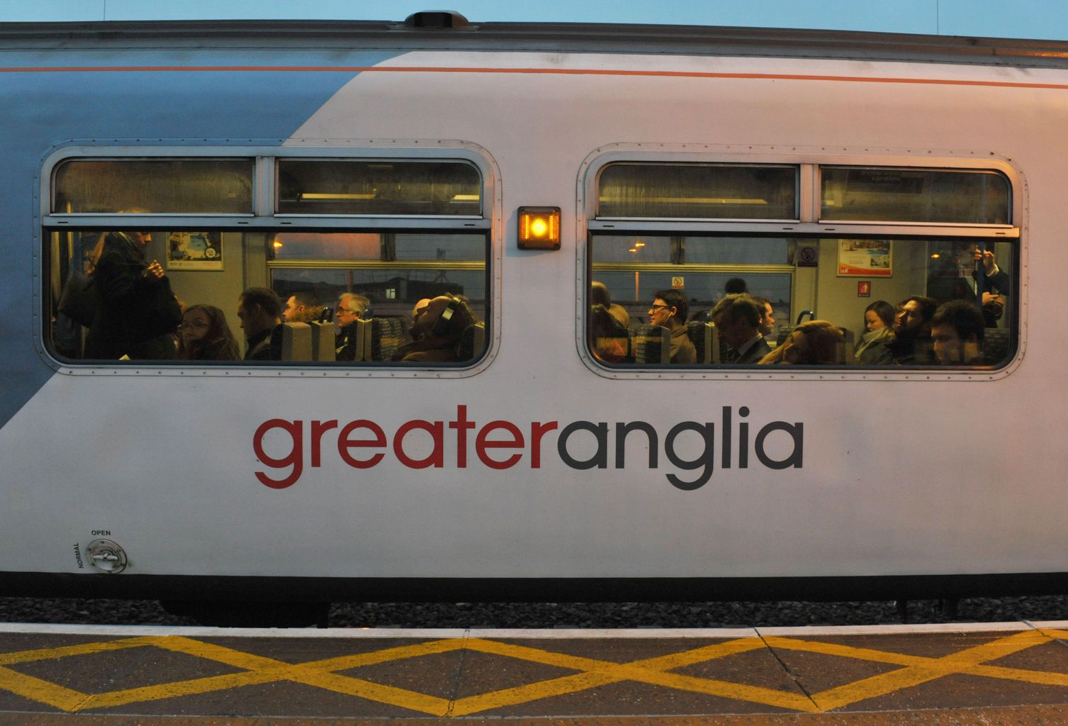 Greater Anglia and Network Rail unite to tackle Autumnal elements ...