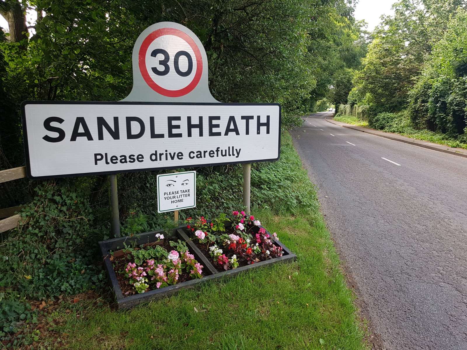 Hospital order for man who launched 'frenzied attack' on his family ...