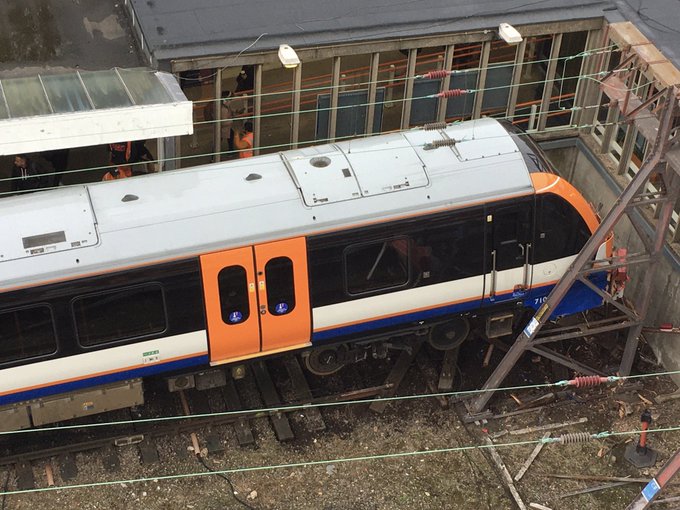 Train crashes through buffers at busy London commuter station