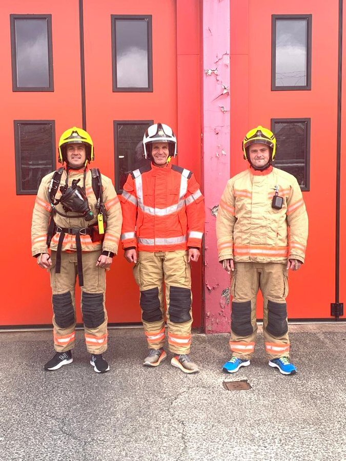 GMFRS firefighters complete Manchester Marathon in full fire kit | News ...