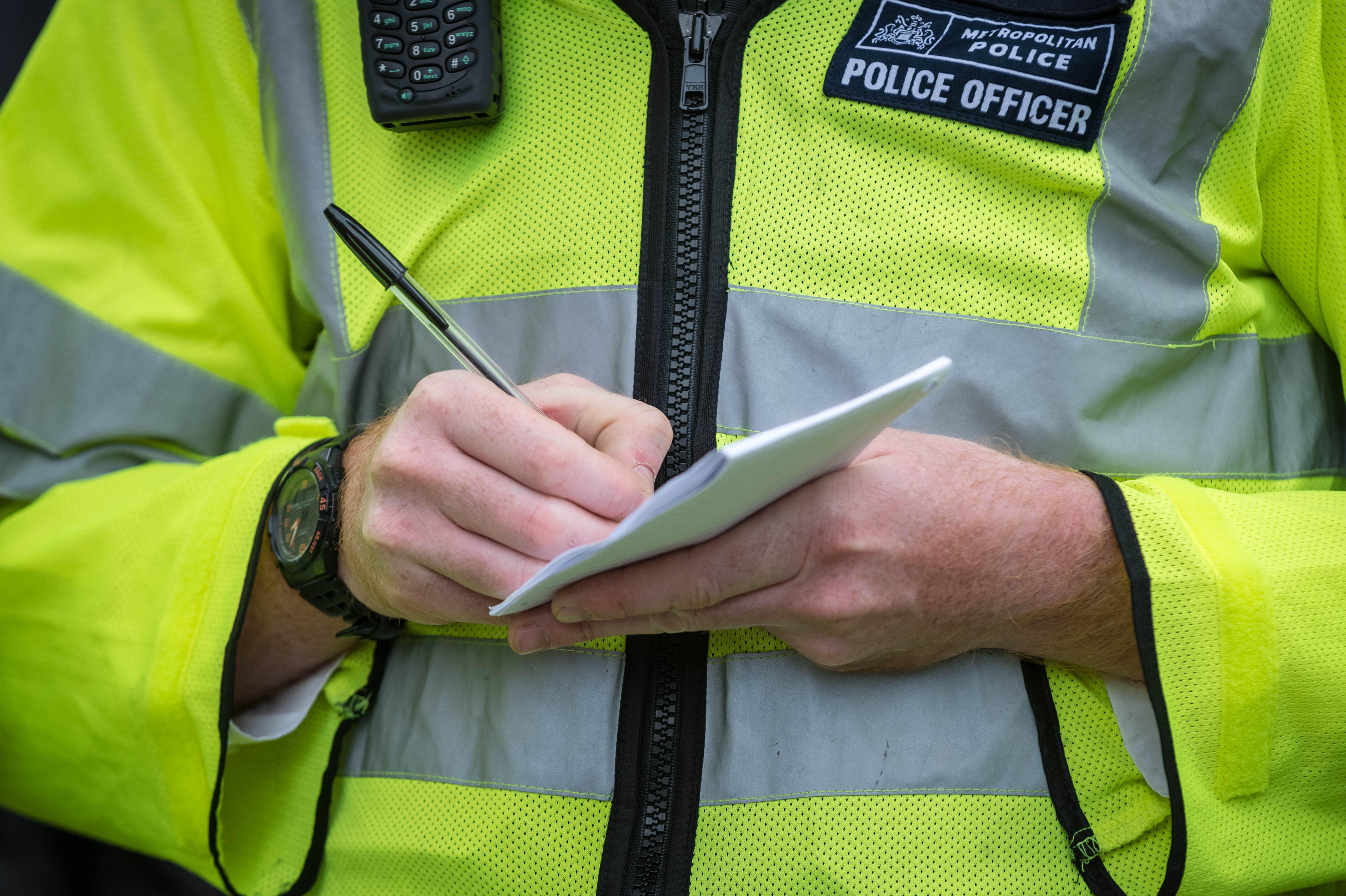 Sarah Everard: Plain-clothes police to video call uniformed officer ...