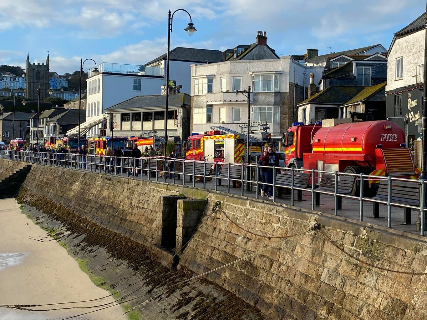 Investigation underway into what sparked big fire at St Ives restaurant ...