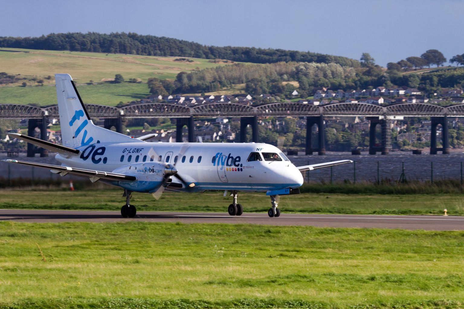 Flights from Dundee to London backed with £2.5M of government funding
