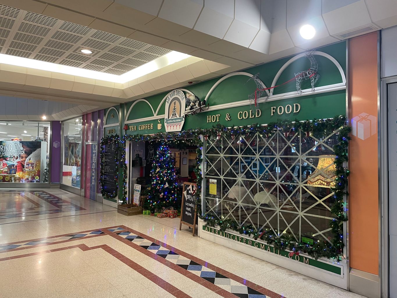 An air raid shelter cafe in High Wycombe aim to top the Christmas ...