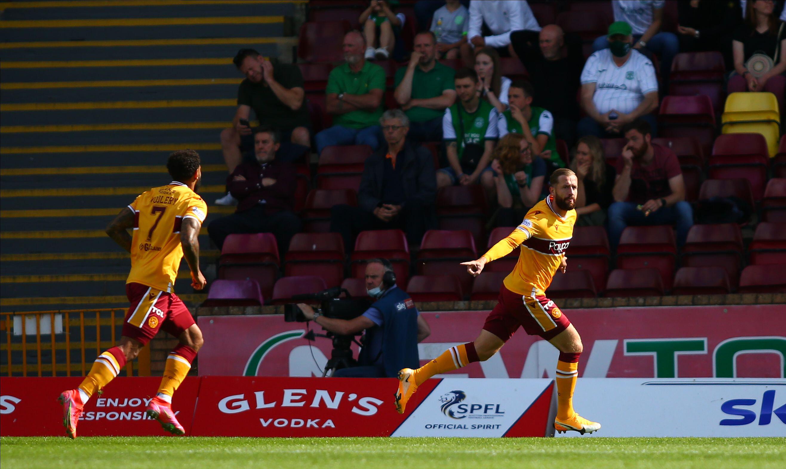 Kevin Van Veen praised for 'real centre-forward's display' against ...