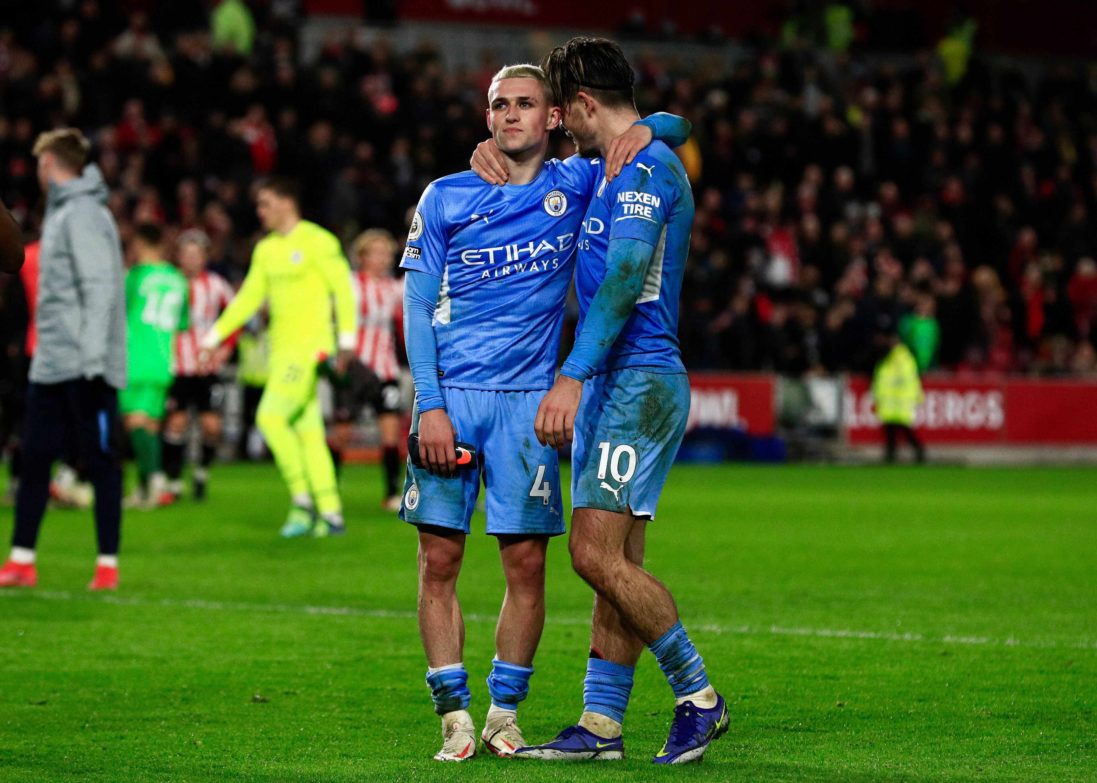 Foden back with a bang as City extend lead at the top
