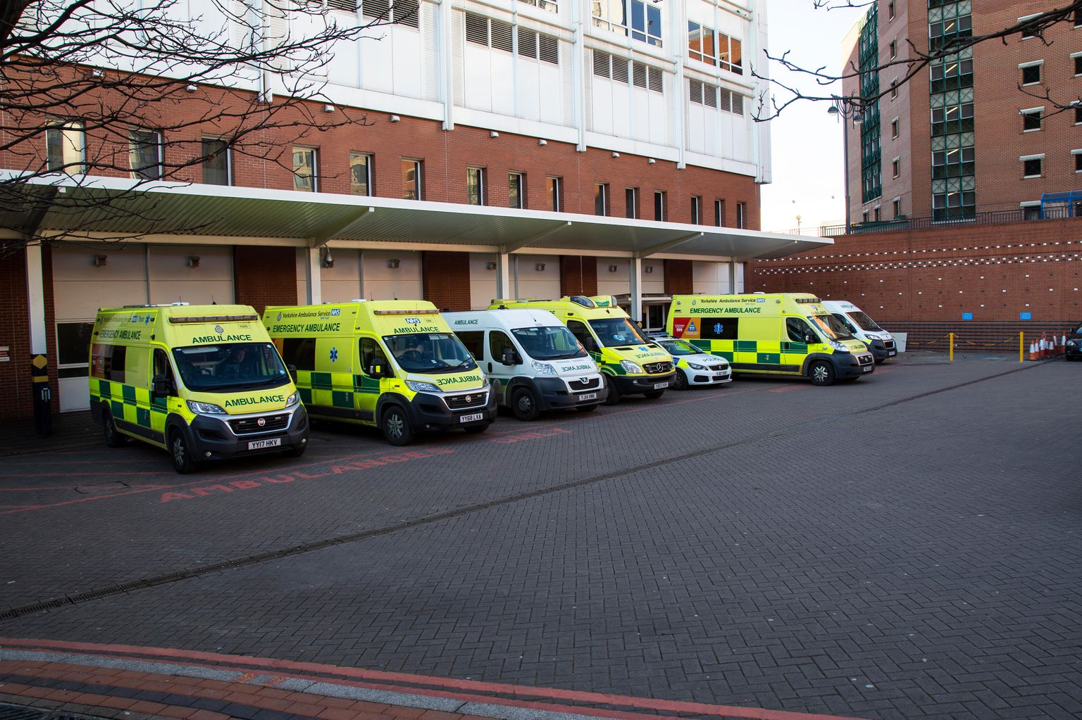 Yorkshire Ambulance Service begins training the military