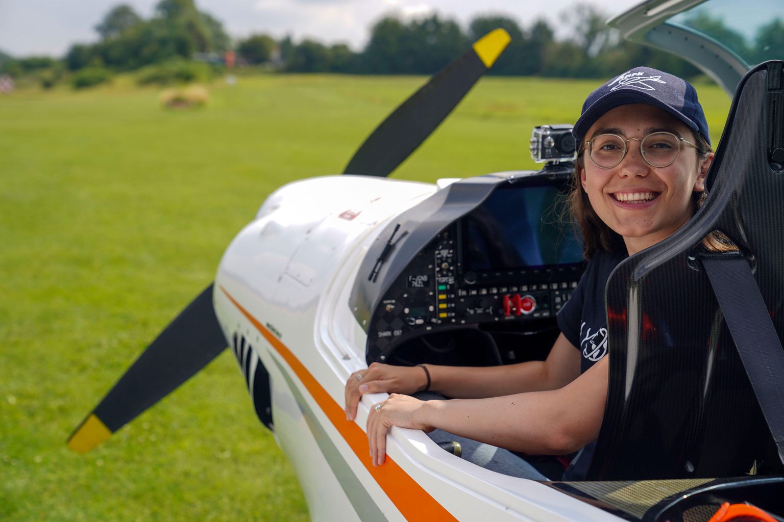 Teenager from Hampshire becomes the youngest woman to fly solo around ...