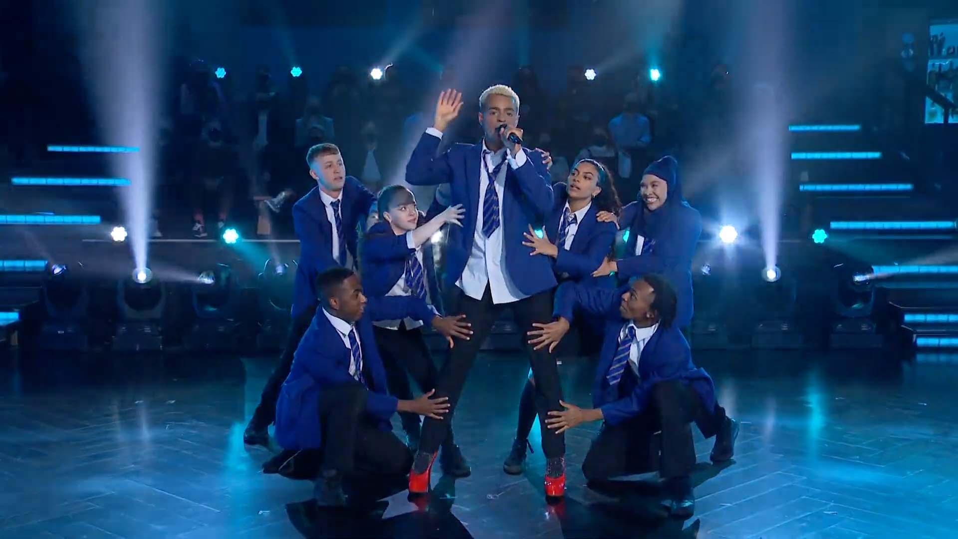 Everybody's Talking About Jamie perform on The Late Late Show