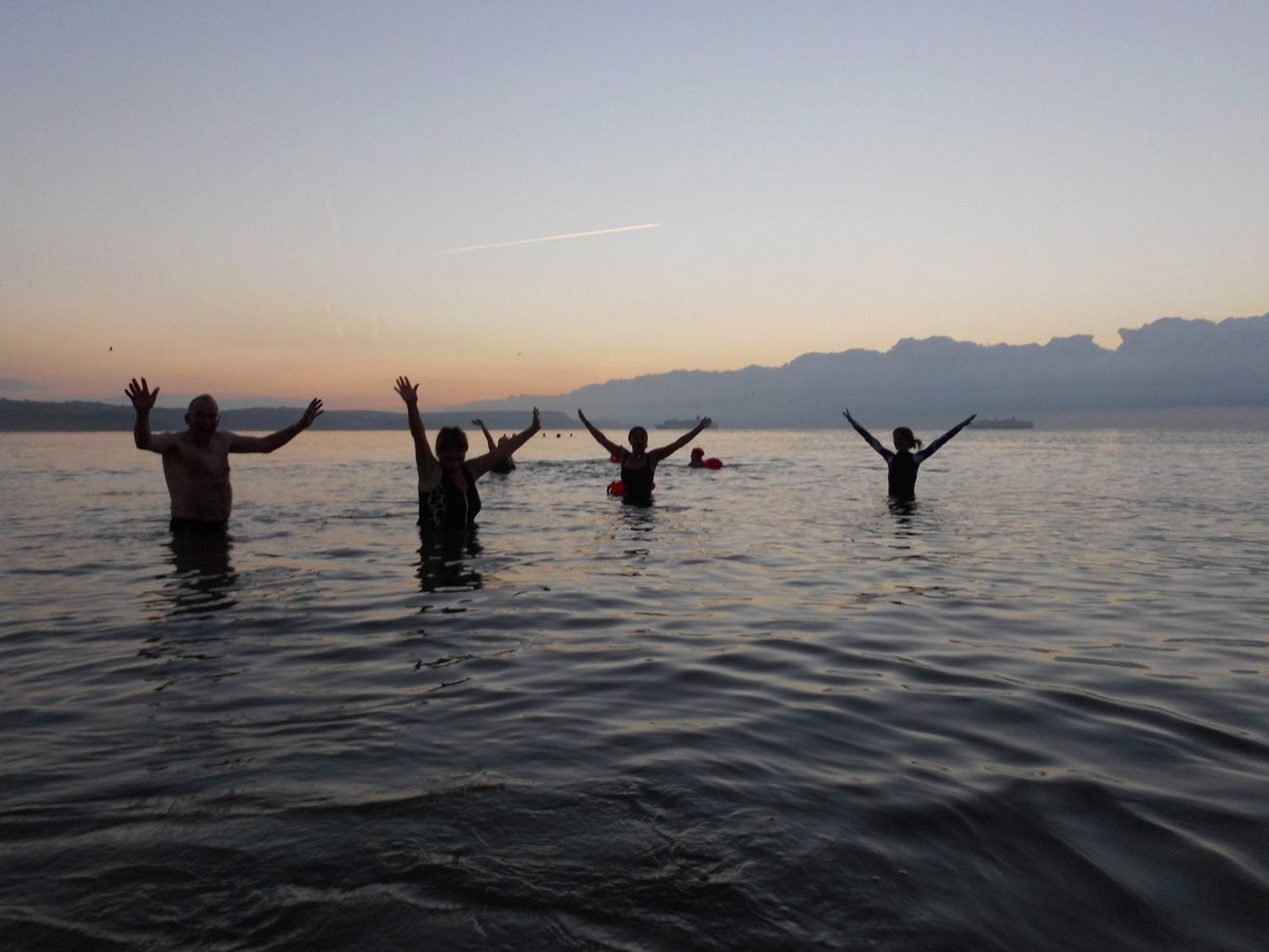 Weymouth cold water swimmer urges safety as temperatures dip | News ...