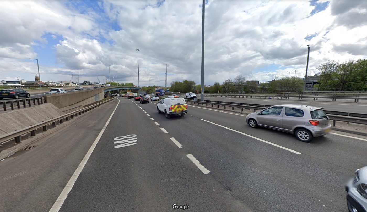 Hearse involved in three-vehicle crash on M8 | News - Clyde 1