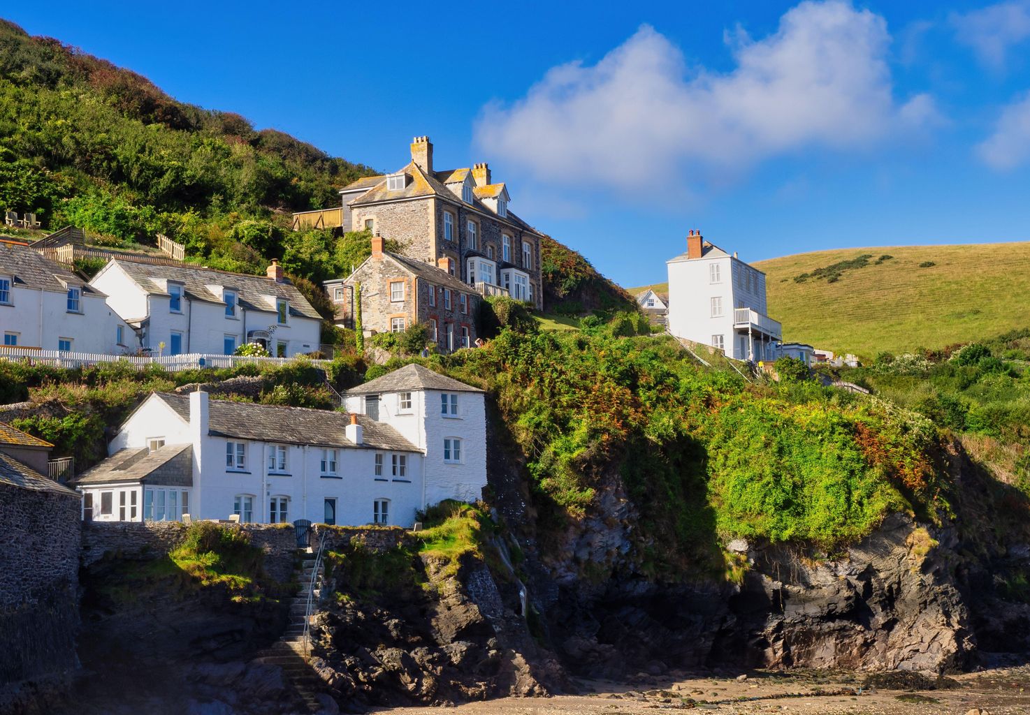 Martin Clunes returns to Cornwall for filming of final Doc Martin series