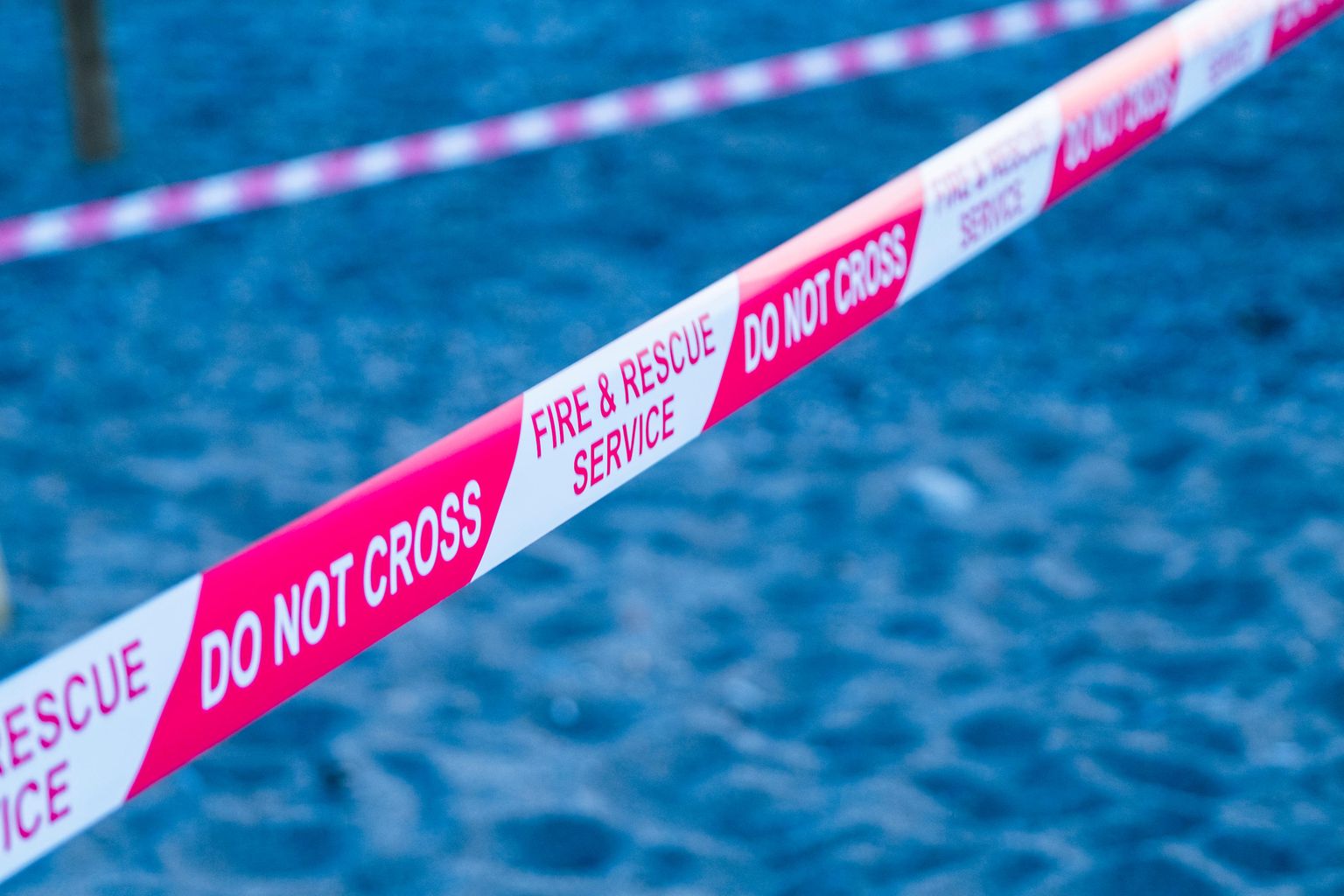 Smoke spreads to neighbouring home after house fire in Looe | News ...