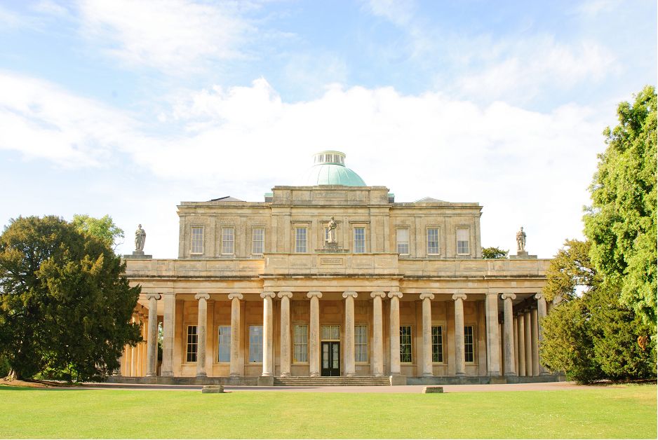 Cheltenham Borough Council works to reduce carbon emissions from ...