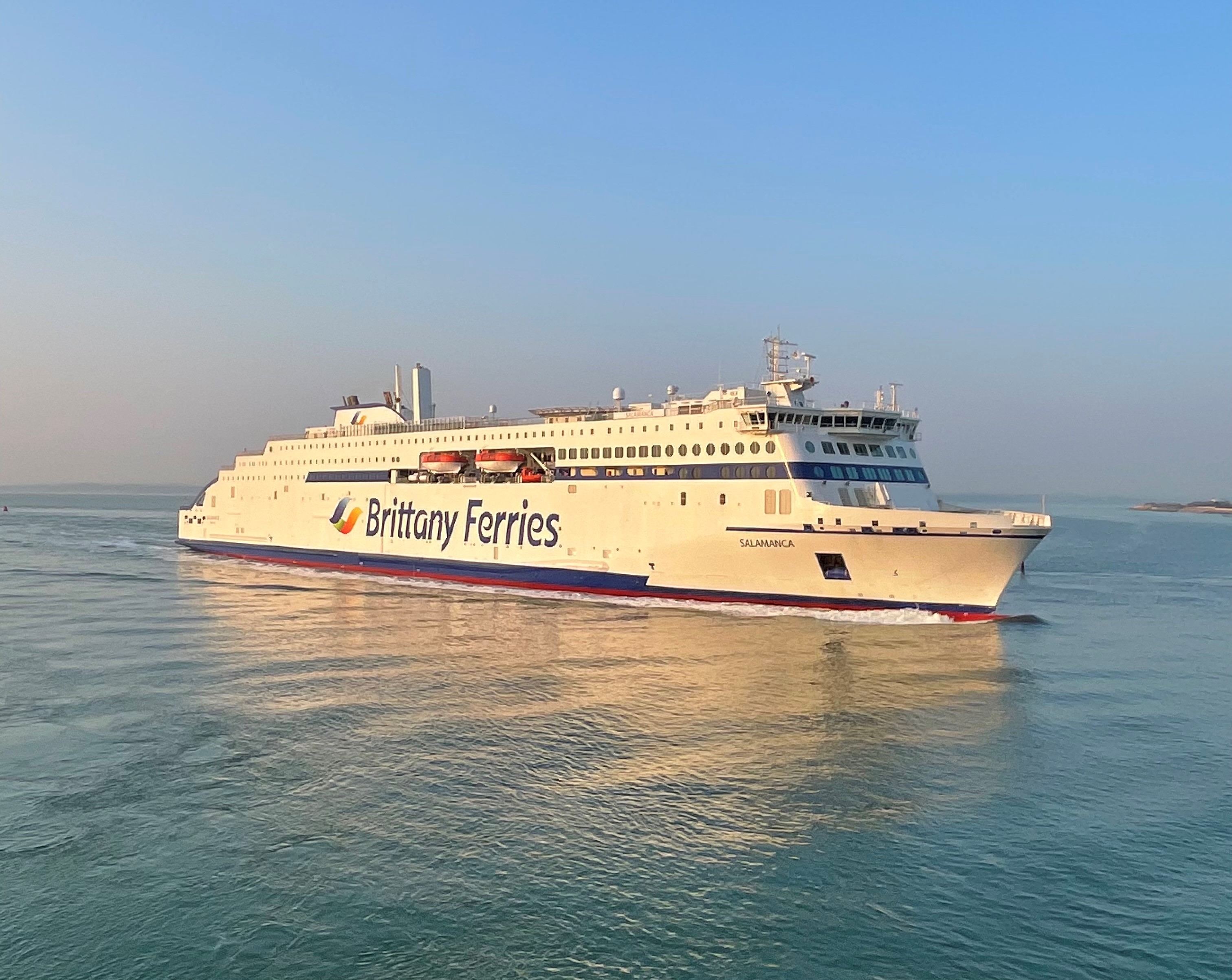 Portsmouth welcomes new "greener" cross-channel ferry | News - undefined