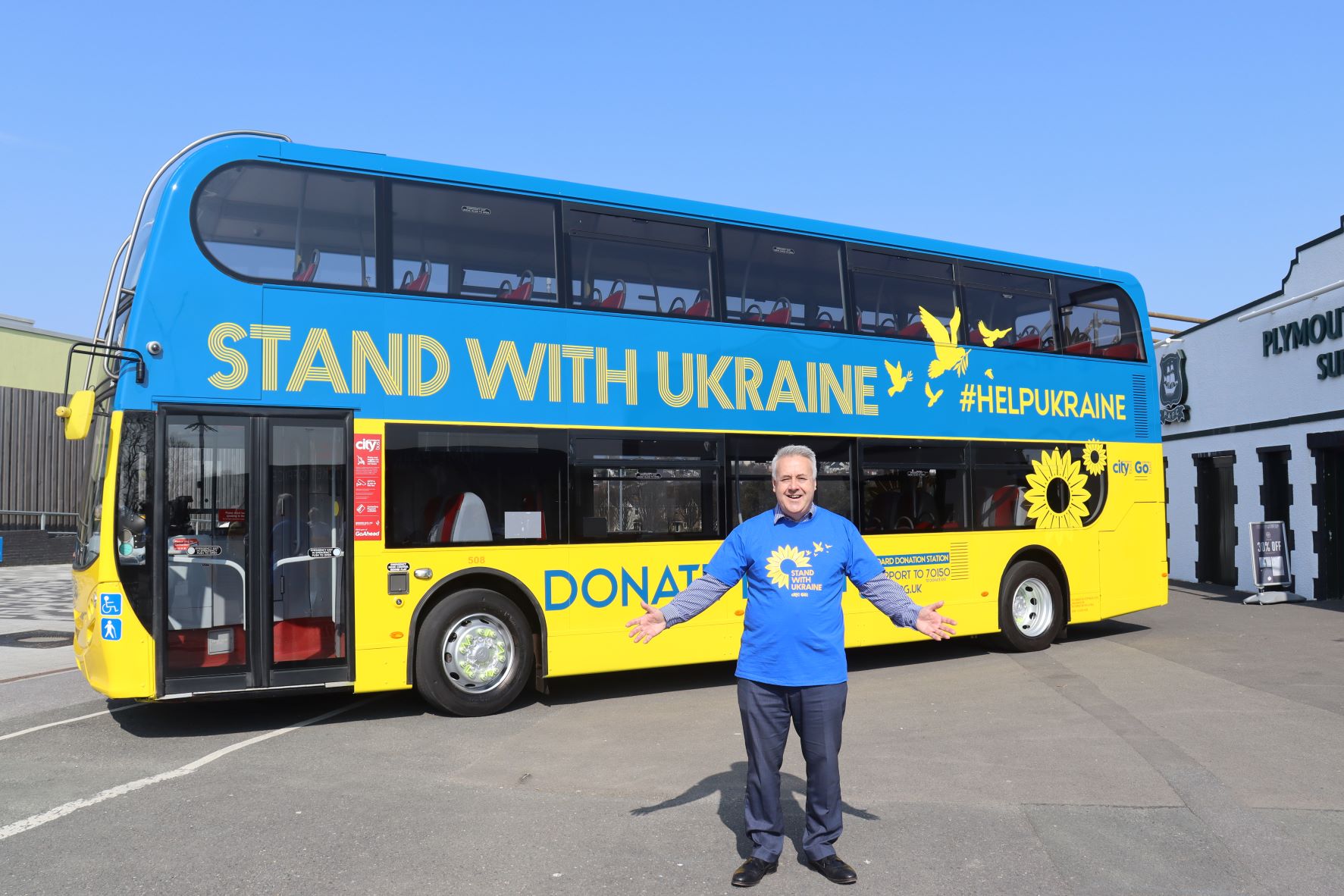 Peace Bus in Cornwall and Plymouth shows support for Ukraine