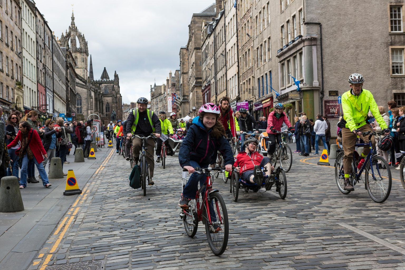 Thousands of cyclists to bike through Edinburgh