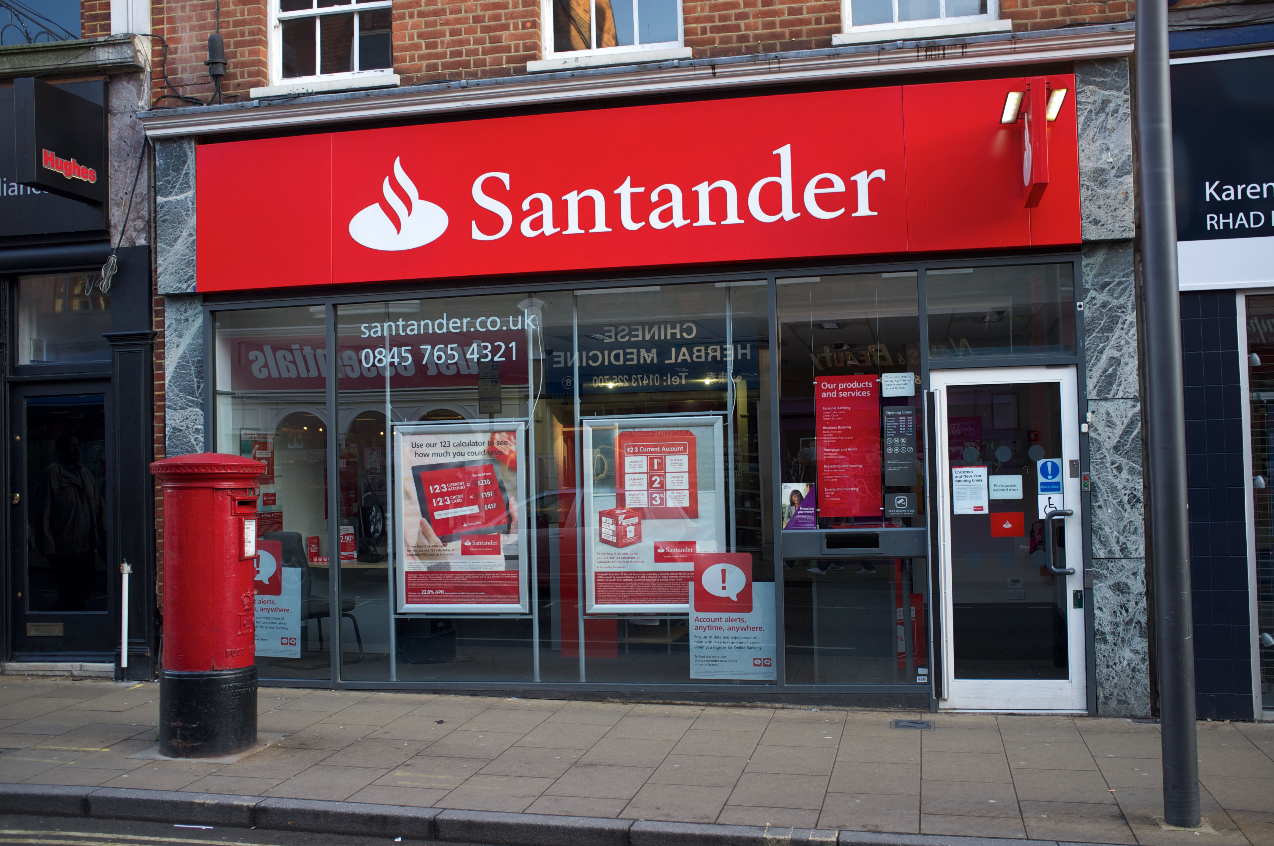 Santander to cut opening hours at many Suffolk branches | News ...