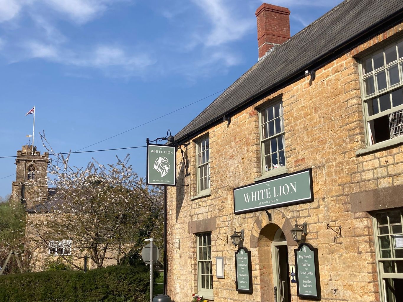Newly reopened West Dorset pub wins local award
