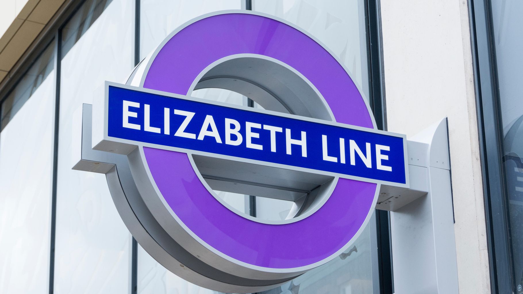 Elizabeth line staff to vote on strike action