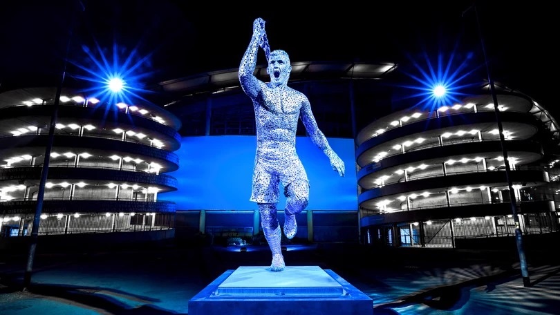 City unveil permanent statue of club legend Sergio Aguero | News - Hits ...