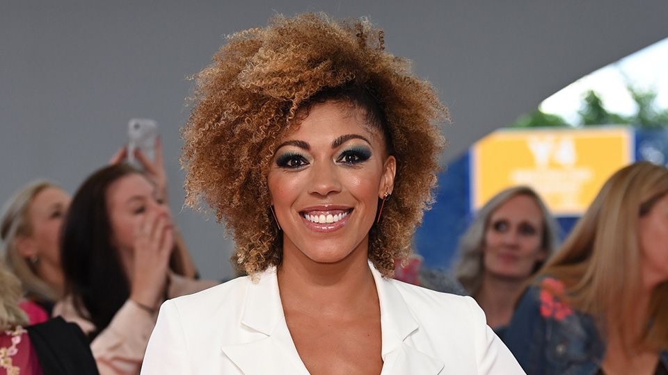 Dr Zoe reveals the key mental health signs if a friend is struggling