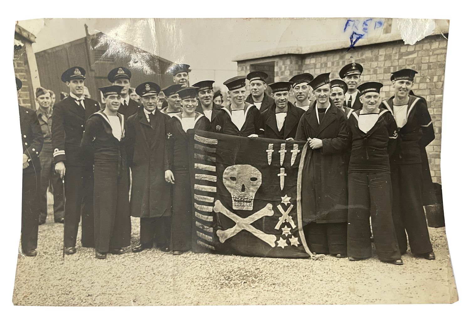 WW2 submariner's flag with Dorset link sells for £13,000 | News ...