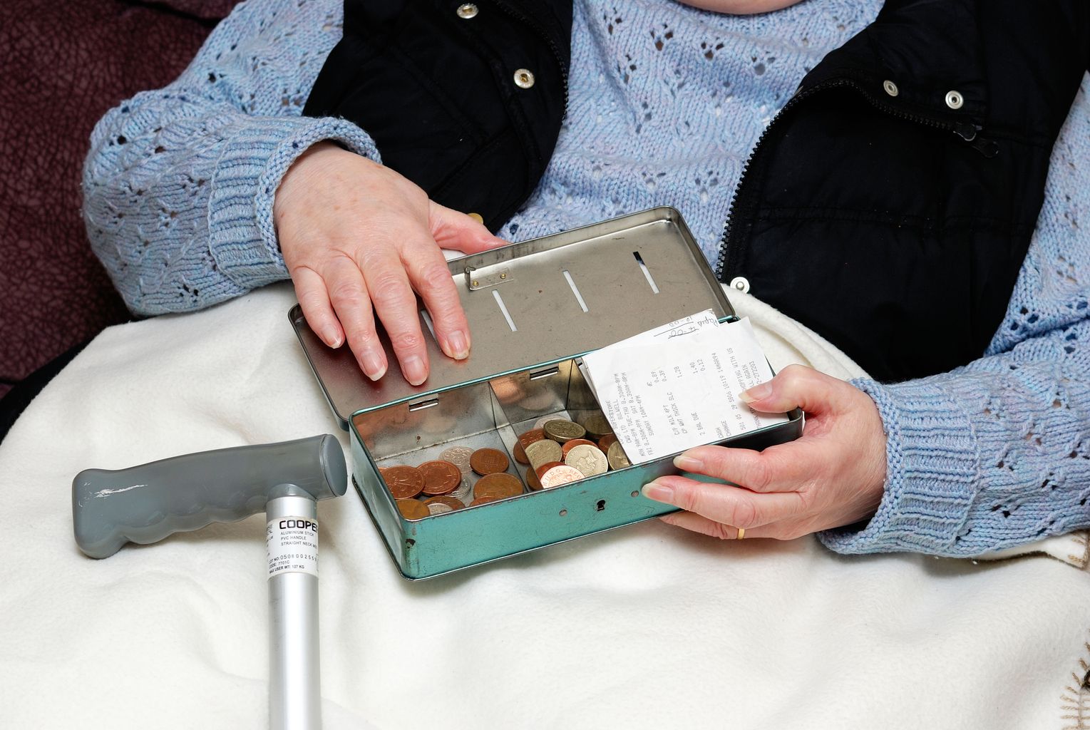 Thousands in Cornwall to get one-off payments to help pay bills