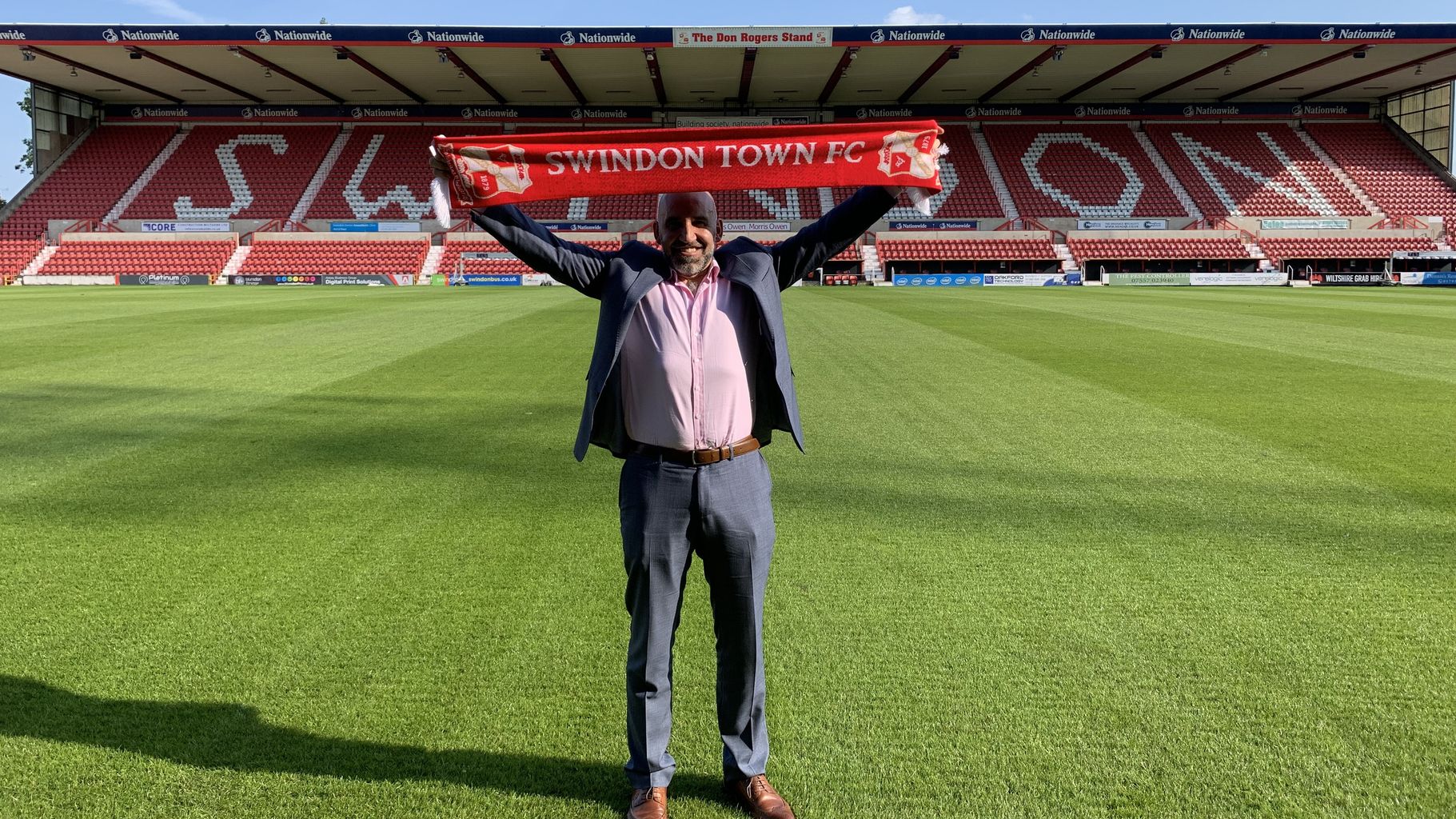 Swindon Town owner wants new Head Coach to take club 'to next level'