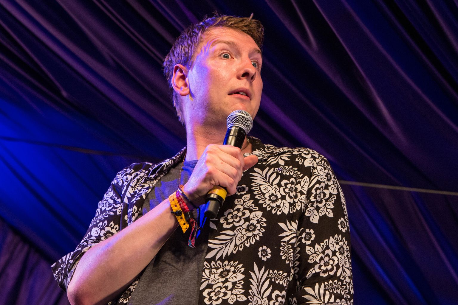Comedian Joe Lycett investigated by PSNI after joke at Belfast show ...