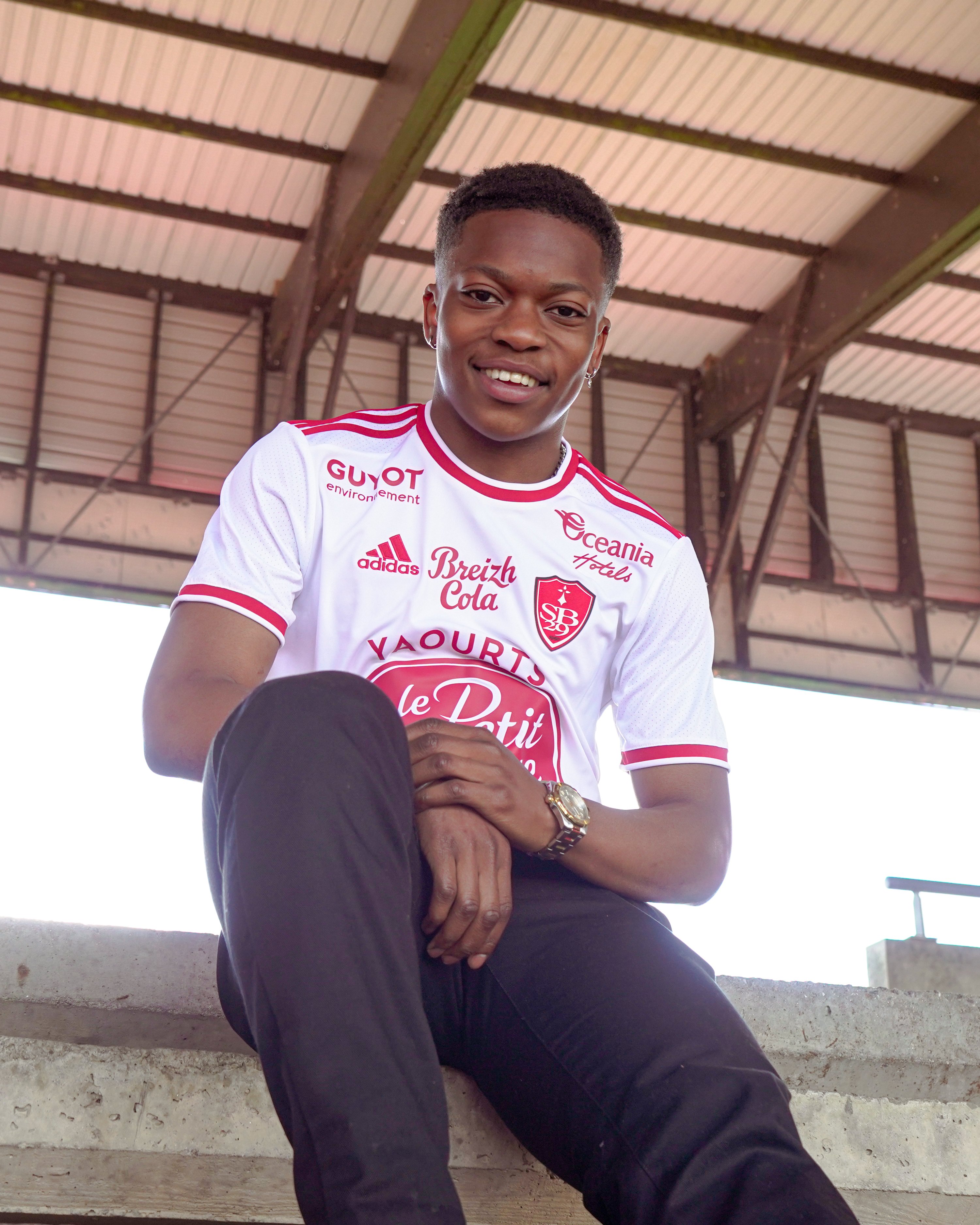 Karamoko Dembele leaves Celtic as France move confirmed