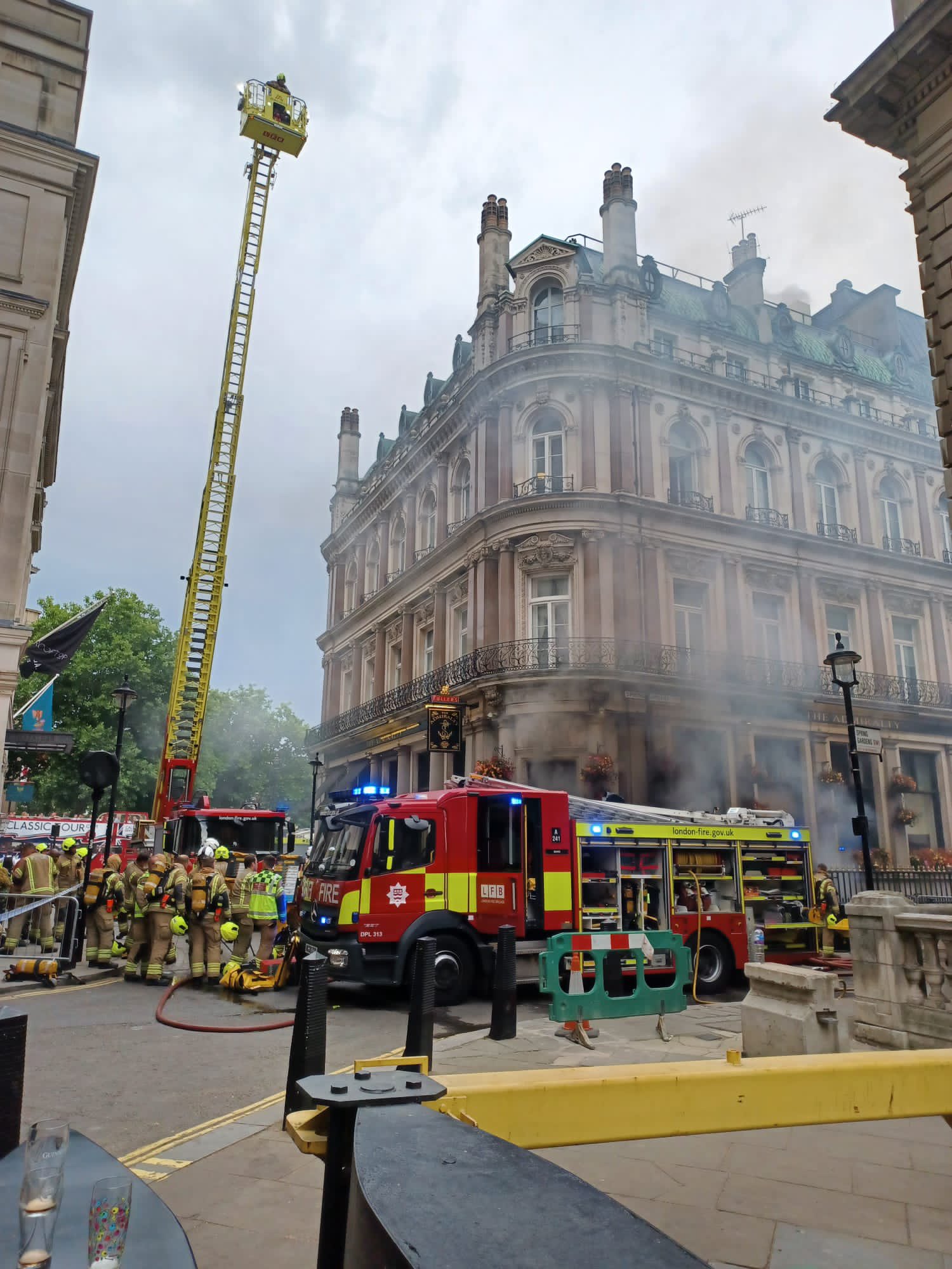 125 Firefighters tackle Trafalgar Square blaze
